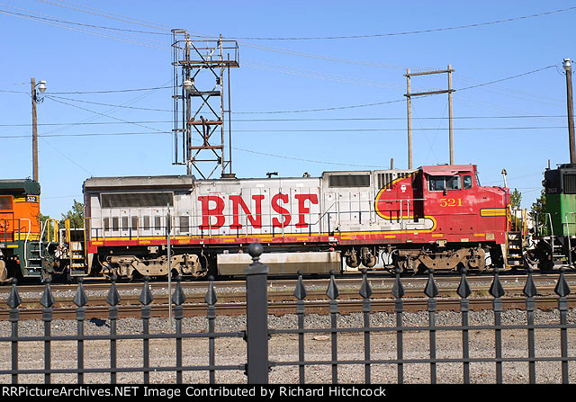 BNSF 521